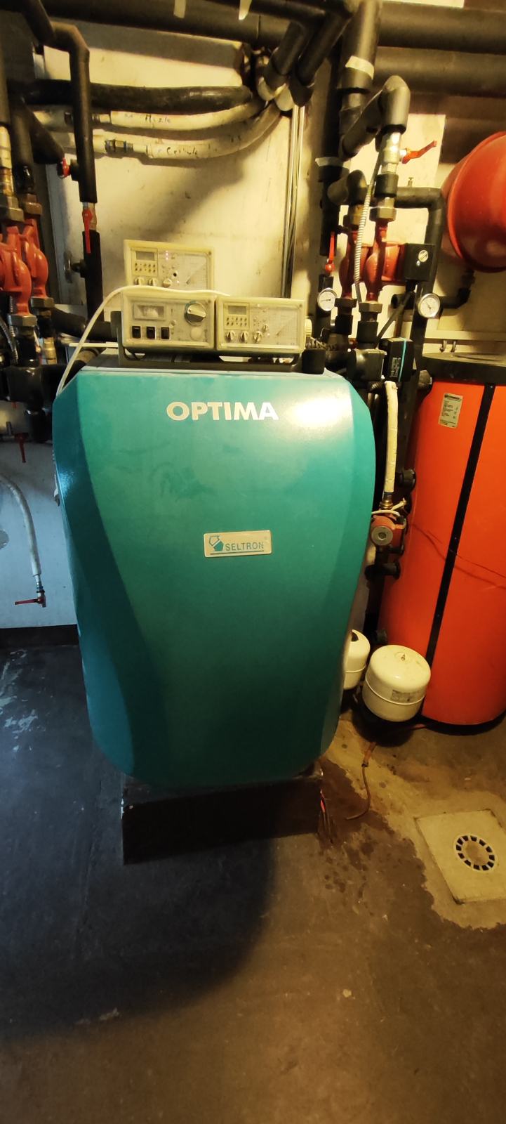 Seltron Optima peč na kurilno olje ali plin 23 kW