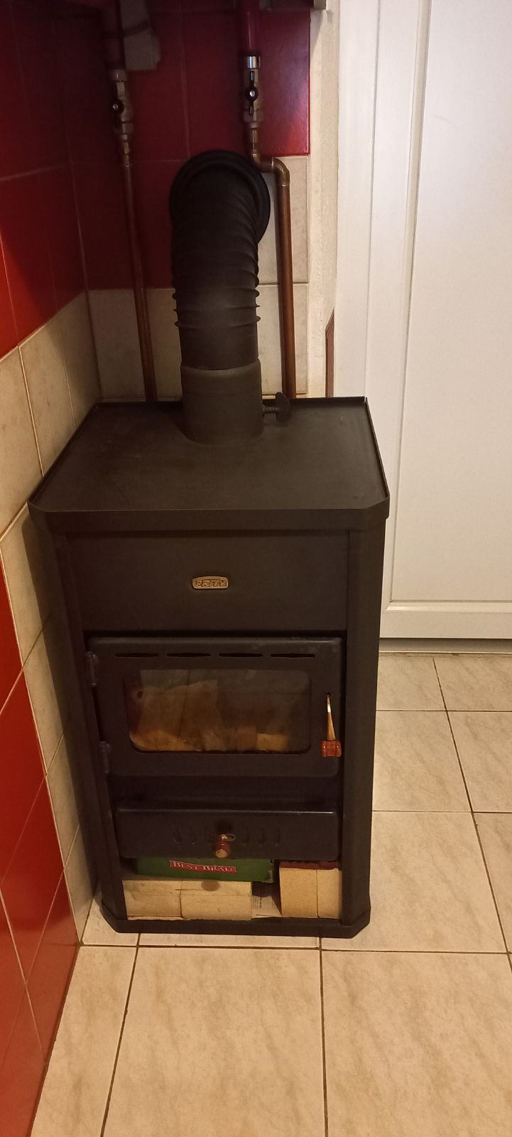 CENTRALNA PEČ NA TRDA GORIVA Prity S1 W10