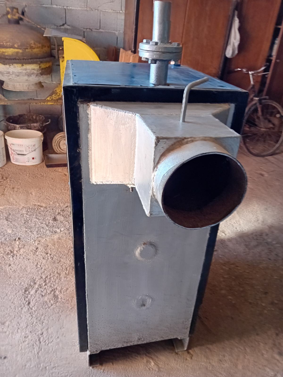 Peč za centralno kurjavo na drva