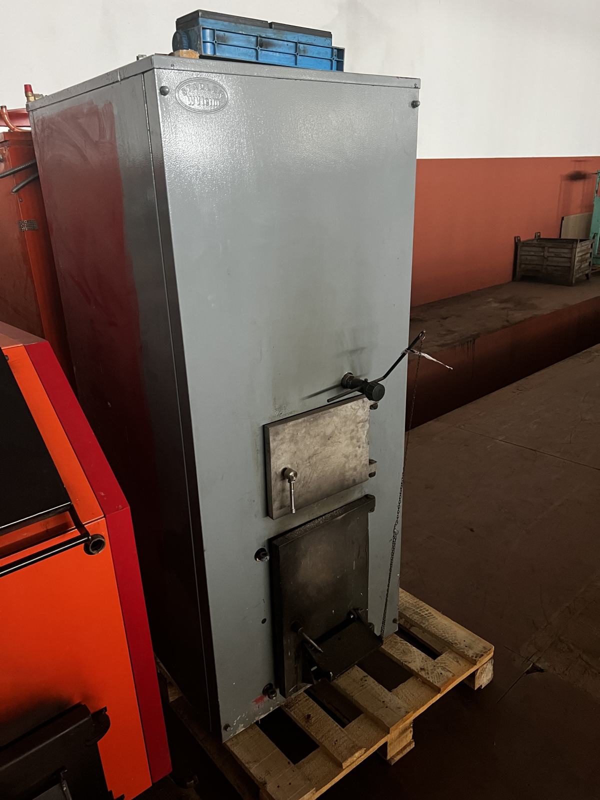 Peč na drva, trda goriva, polena Stadler, Kotel z bojlerjem WVTERM