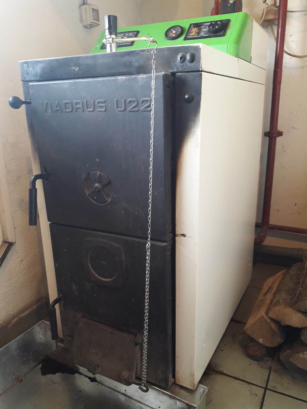 Peč na drva VIADRUS U22