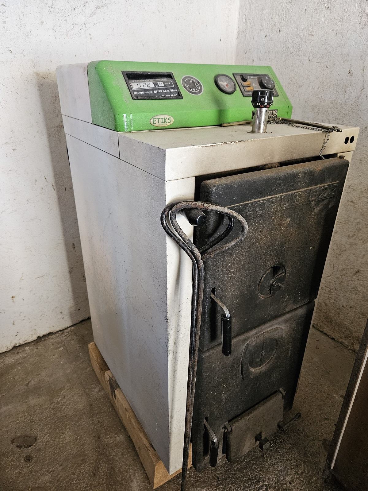 Peč na drva Viadrus U22