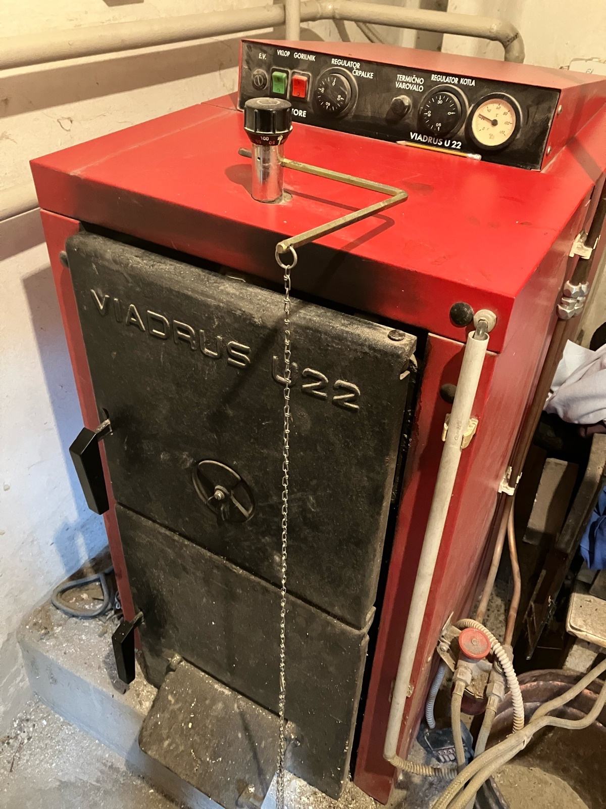 Peč na drva Viadrus u22