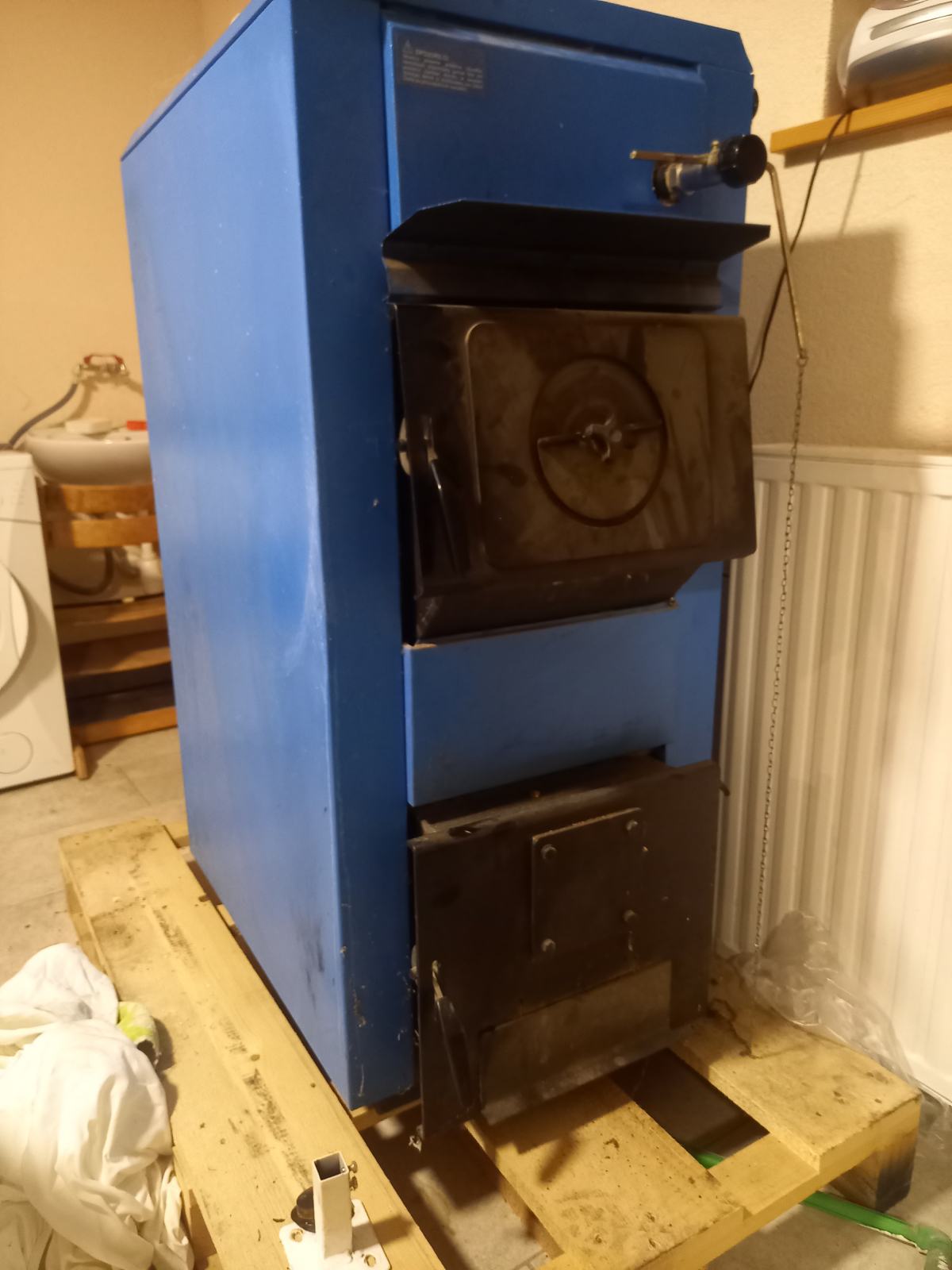 PEČ NA POLENA SCHMITT TKU 3 25 KW ZELO OHRANJENA