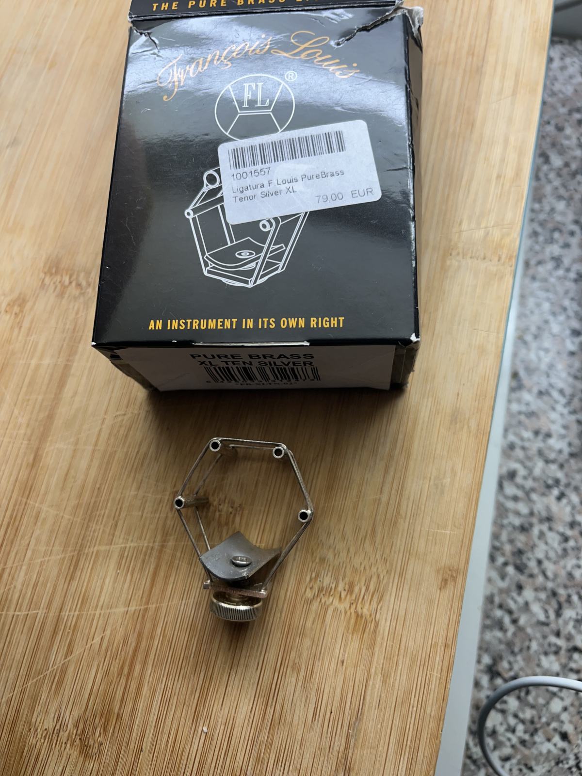 Objemka Francois Louis za tenor sax, Saksofon