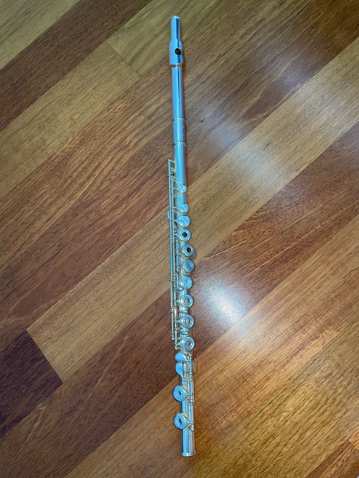 Prečna flavta Yamaha 271