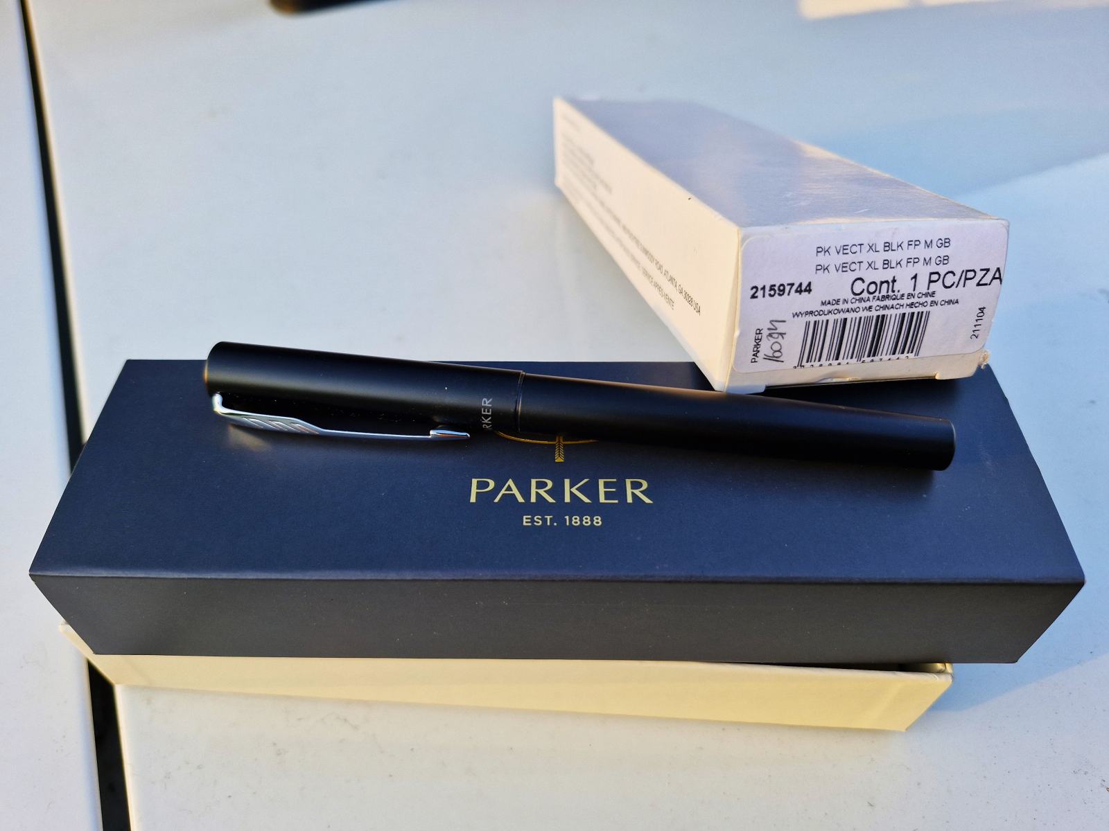 Nalivno pero PARKER VECTOR XL ČRNA 2159744