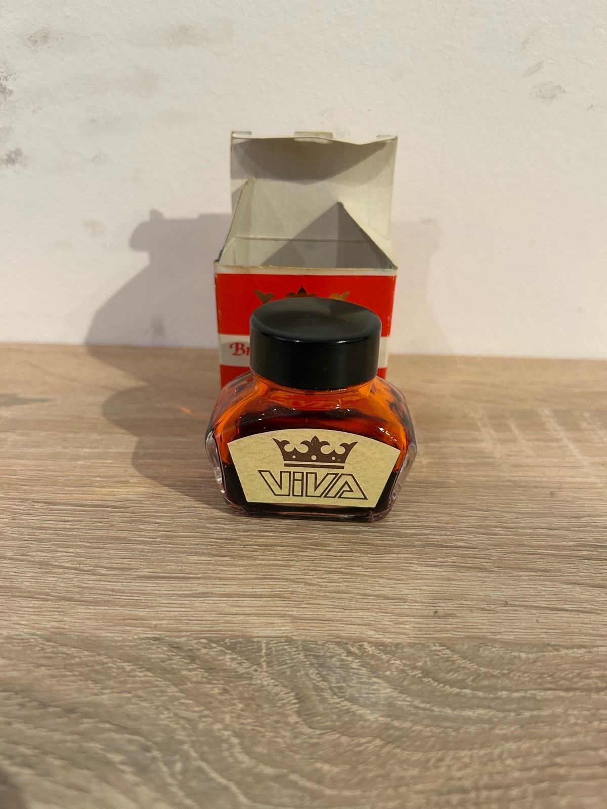 Viva, rdeče retro črnilo za nalivno pero