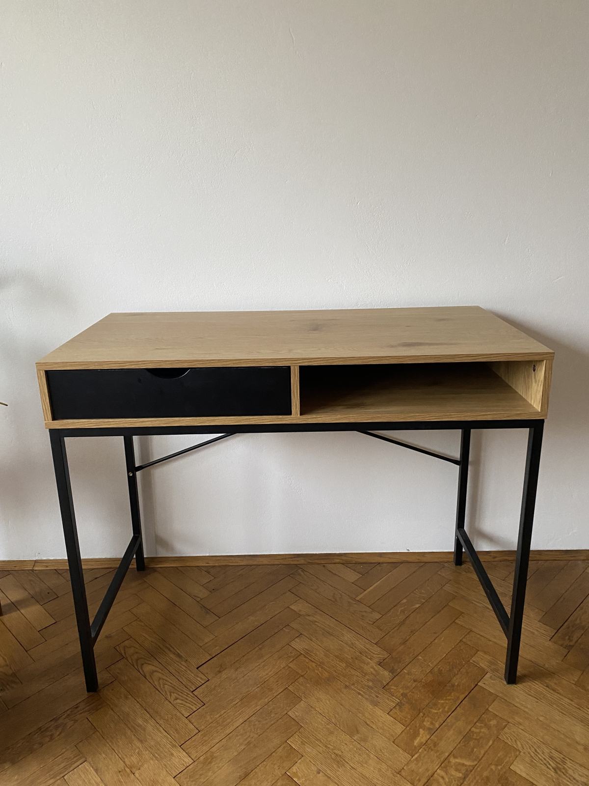 JYSK pisalna miza TRAPPEDAL