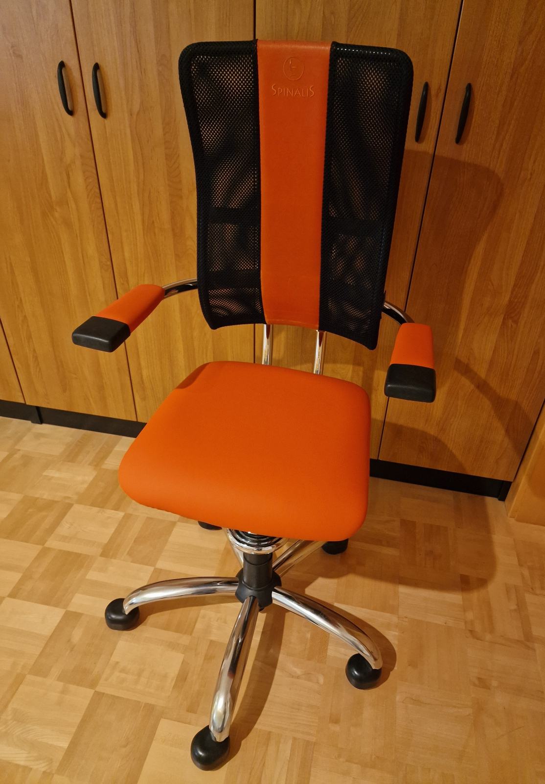 Pisarniški stol Spinalis Hacker