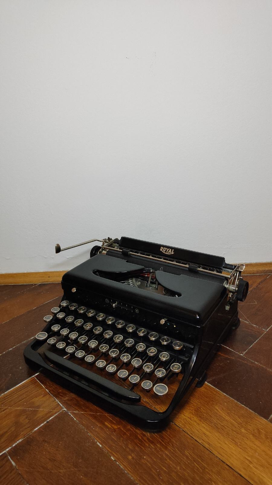 Royal Model O, 1936. Pisalni stroj