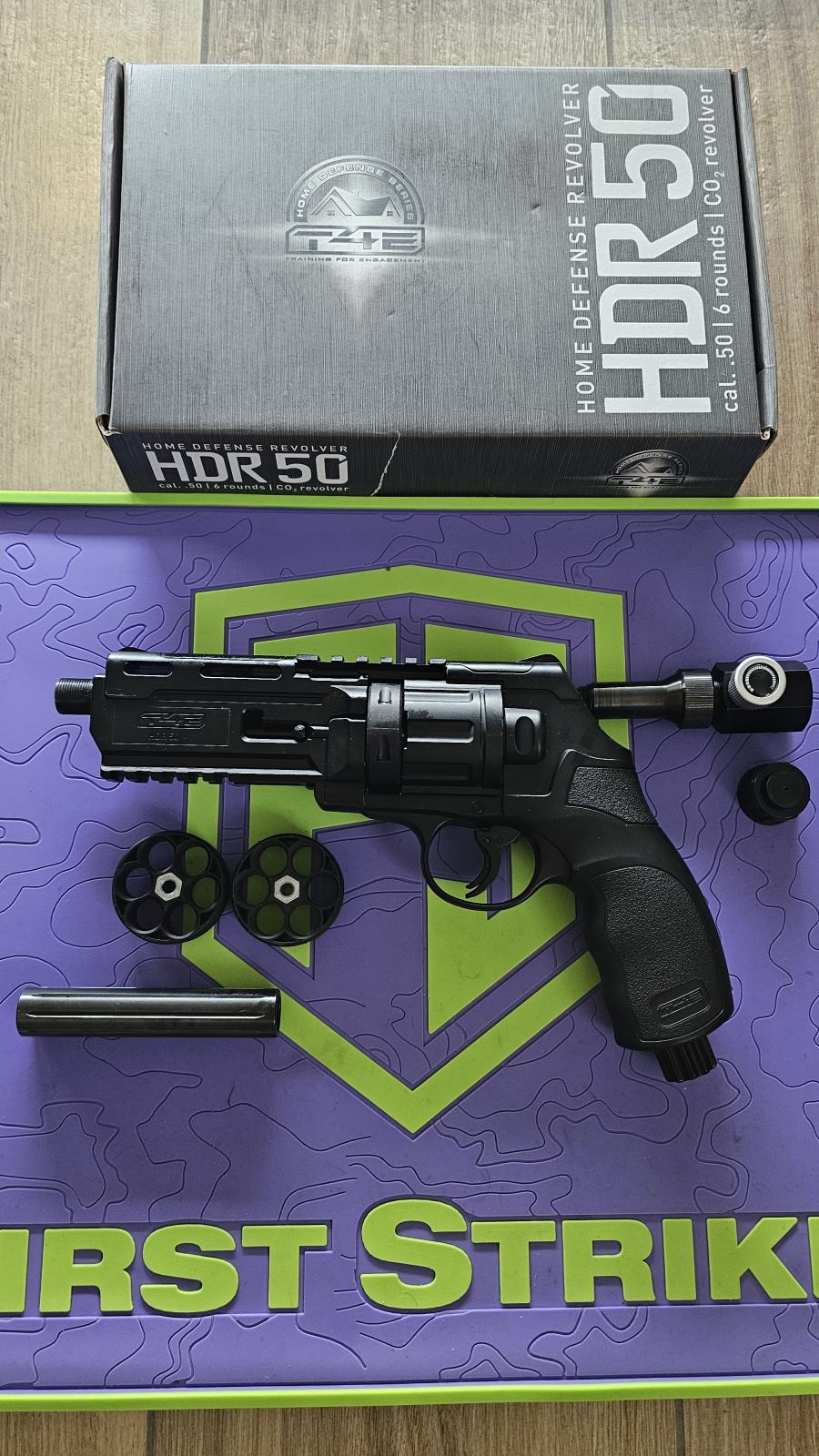 Umarex Revolvers .68 , .50 cal