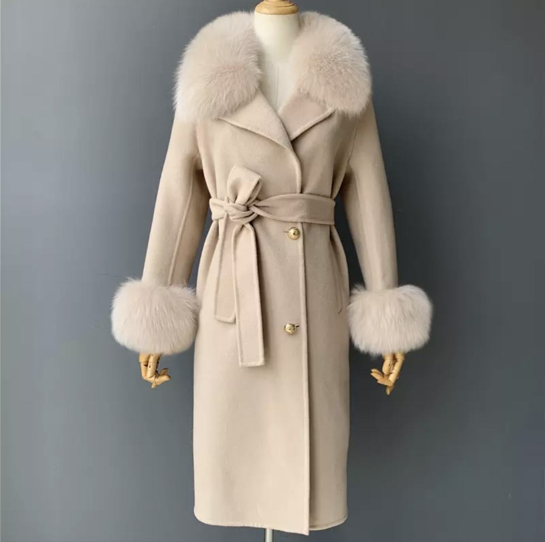 volnen plasc s pravim krznom lisice