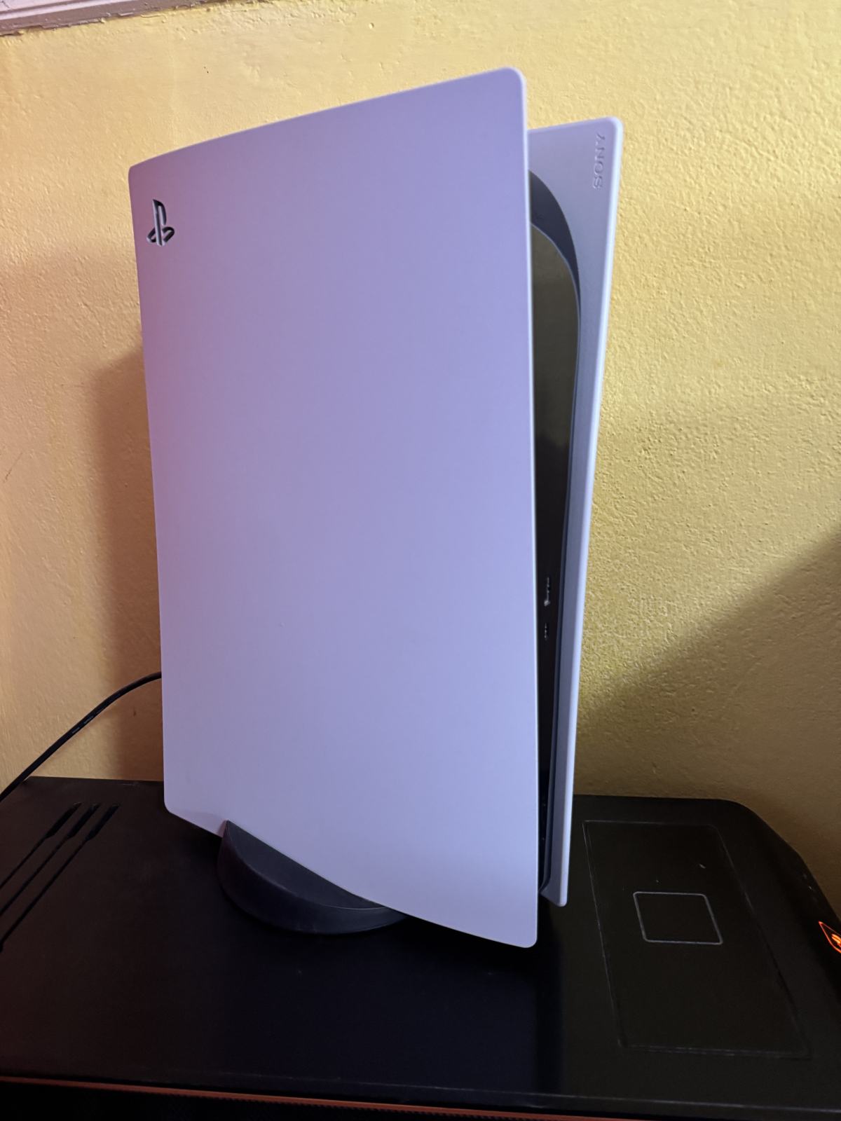 Playstation 5 1TB Disc Edition, 2 x kontroler, polnilec in 6 iger