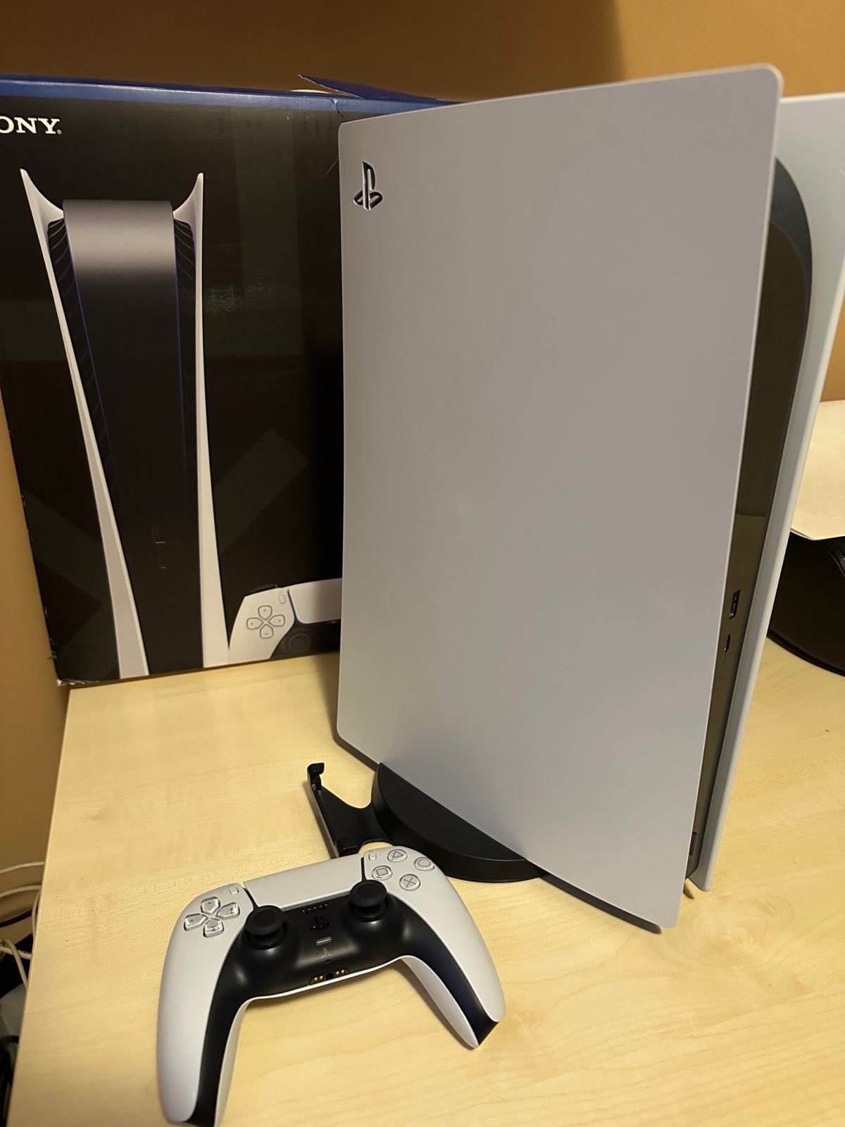 PS5 Digital + Playseat Simulator
