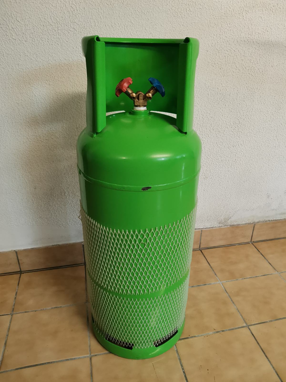 JEKLENKA ZA ZAJEM FREONA/HLADILNEGA PLINA AMTROL-ALFA 40KG