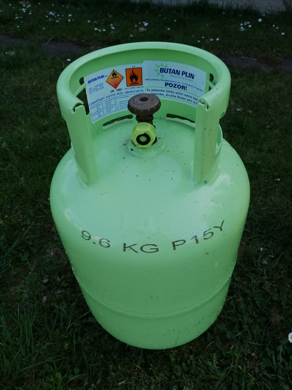 Plinska jeklenka prazna