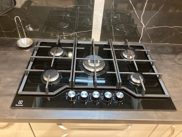 Electrolux KGG7536K kuhalna plošča