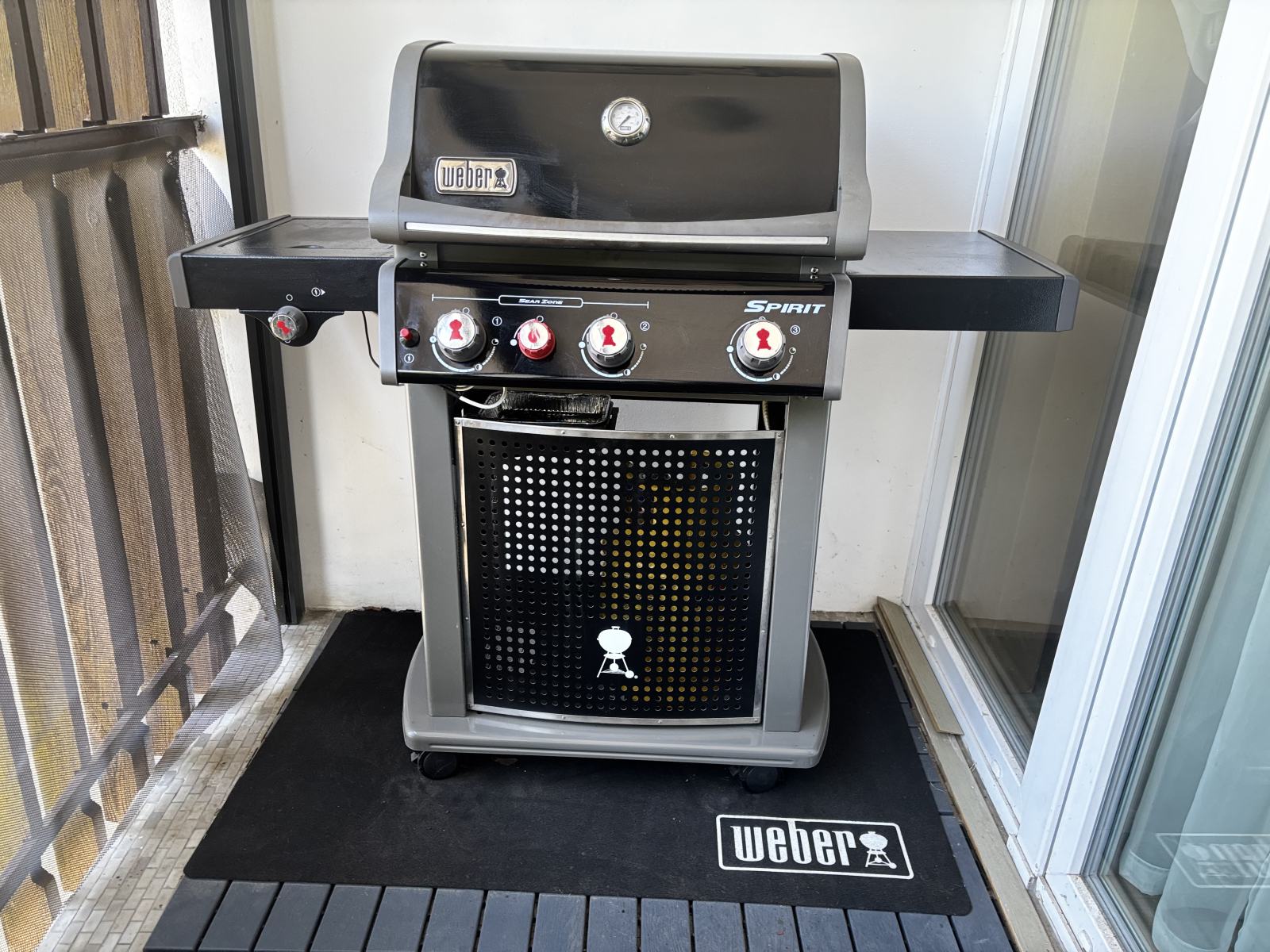 Weber plinski žar Spirit E-330 Classic GBS