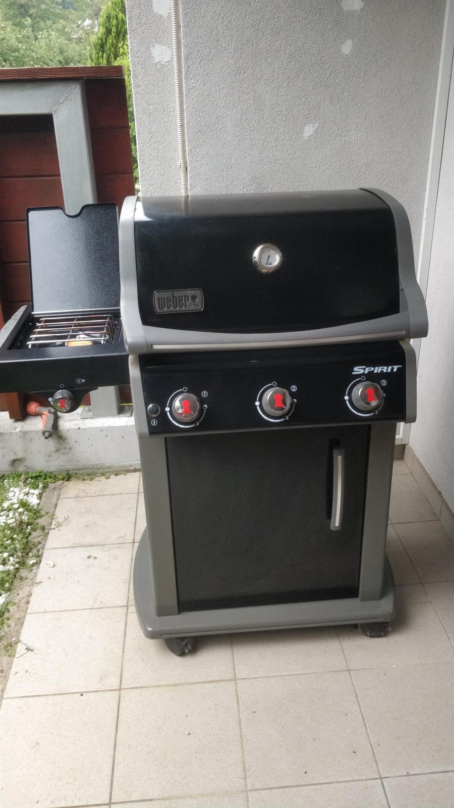 Weber Spirit E-320, prodam