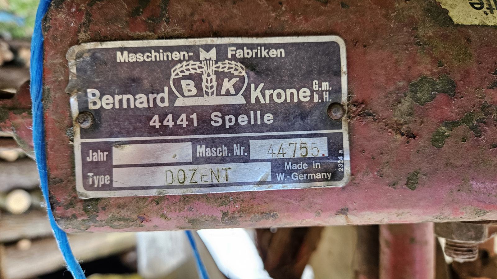 Dvobrazdni obračalni plug Krone Dozent