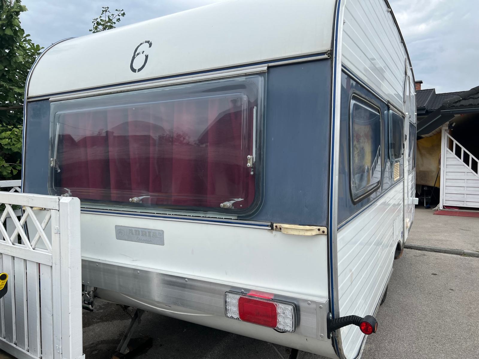 Adria 450 počitniška prikolica, kamp prikolica