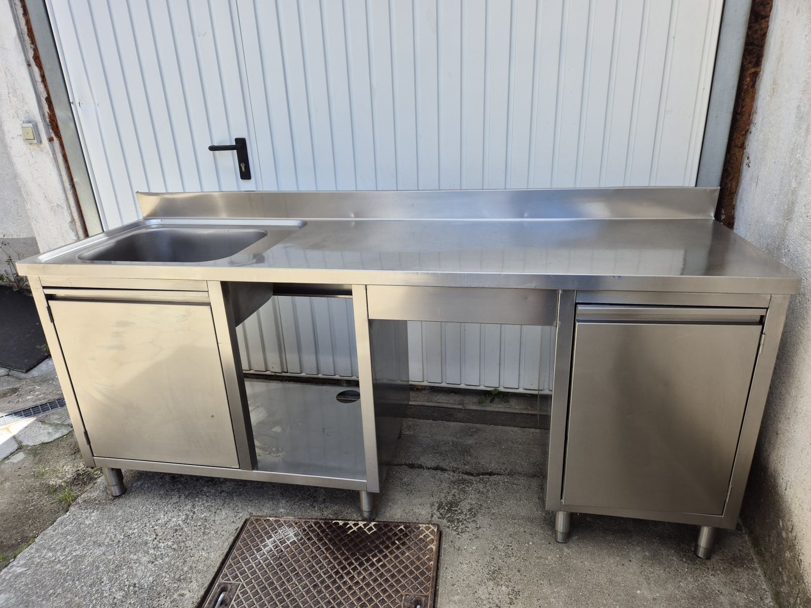 Inox pult z koritom