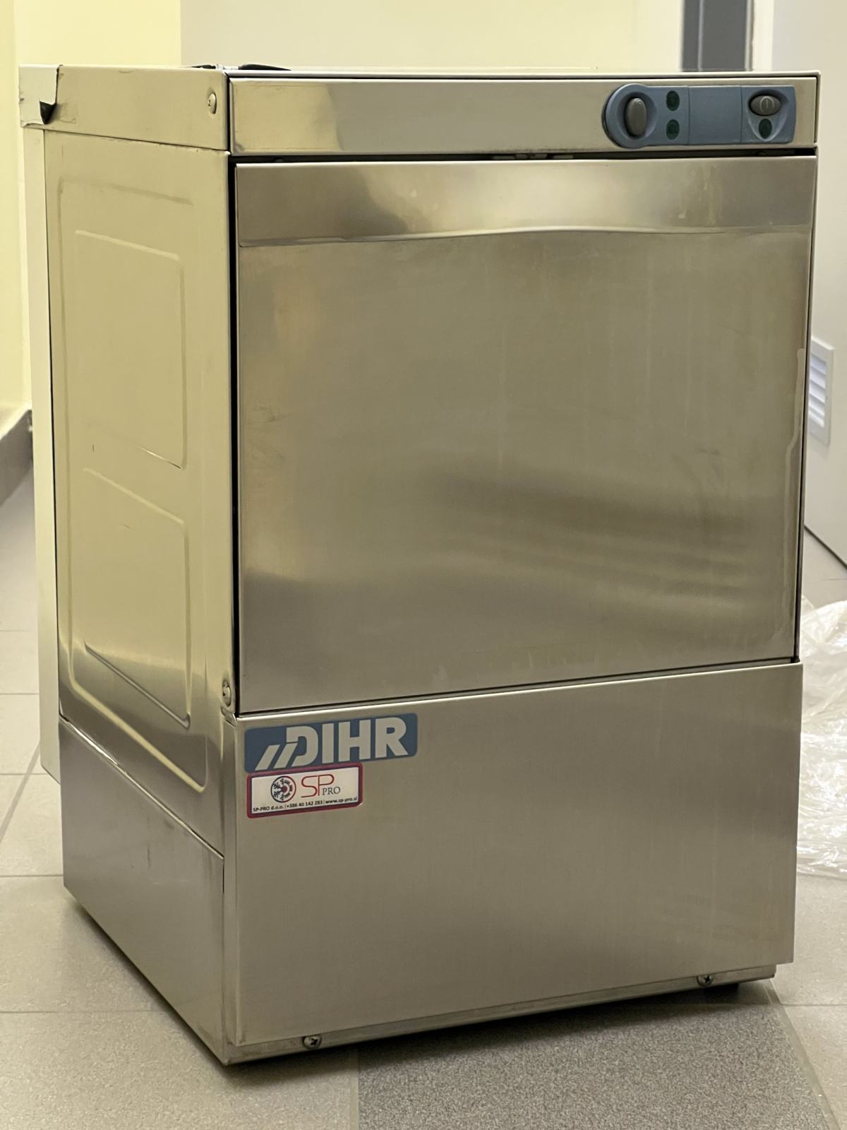 Pomivalni stroj DIHR GS 37