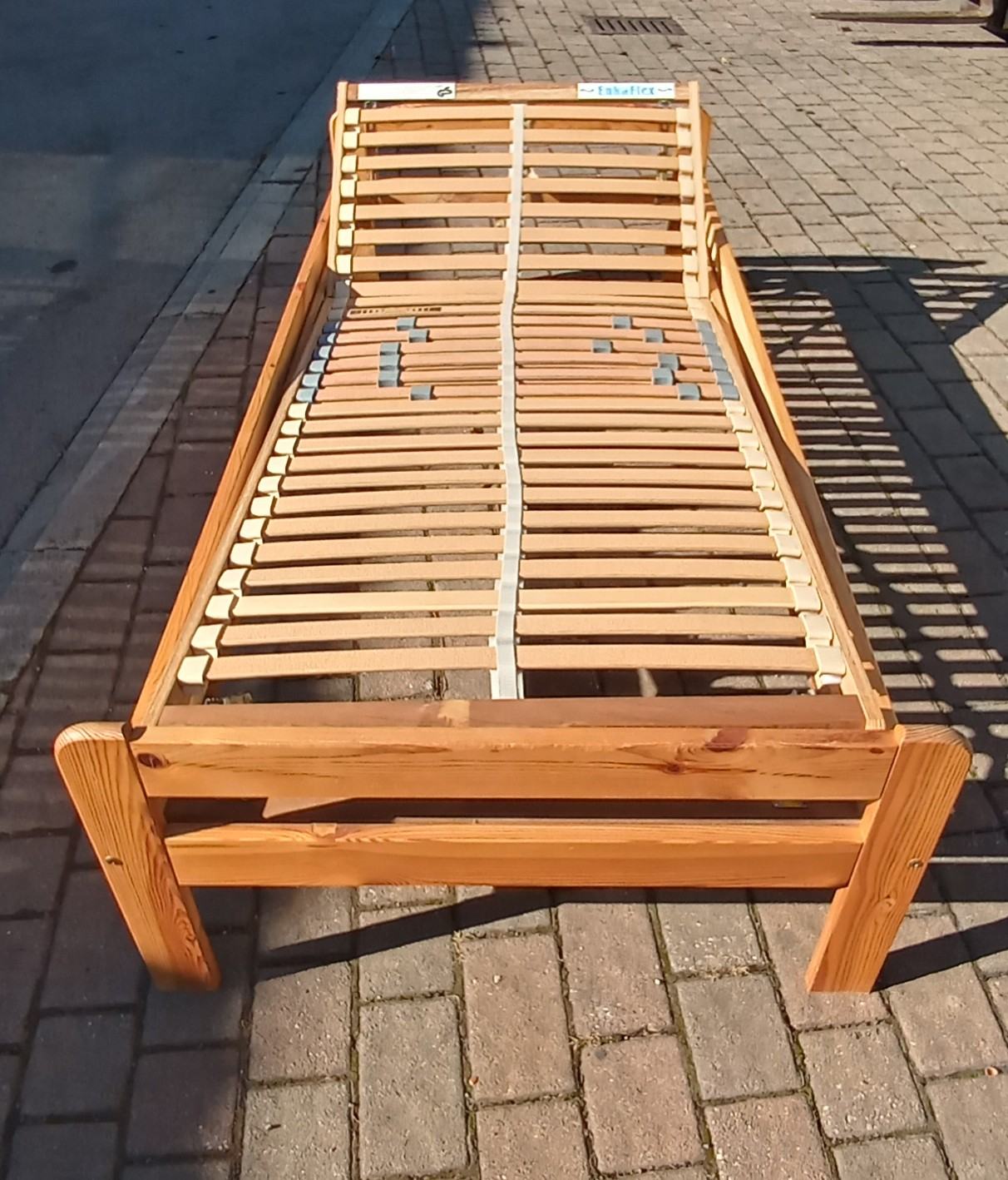 Masivna lesena postelja 90x200 = posteljni okvir