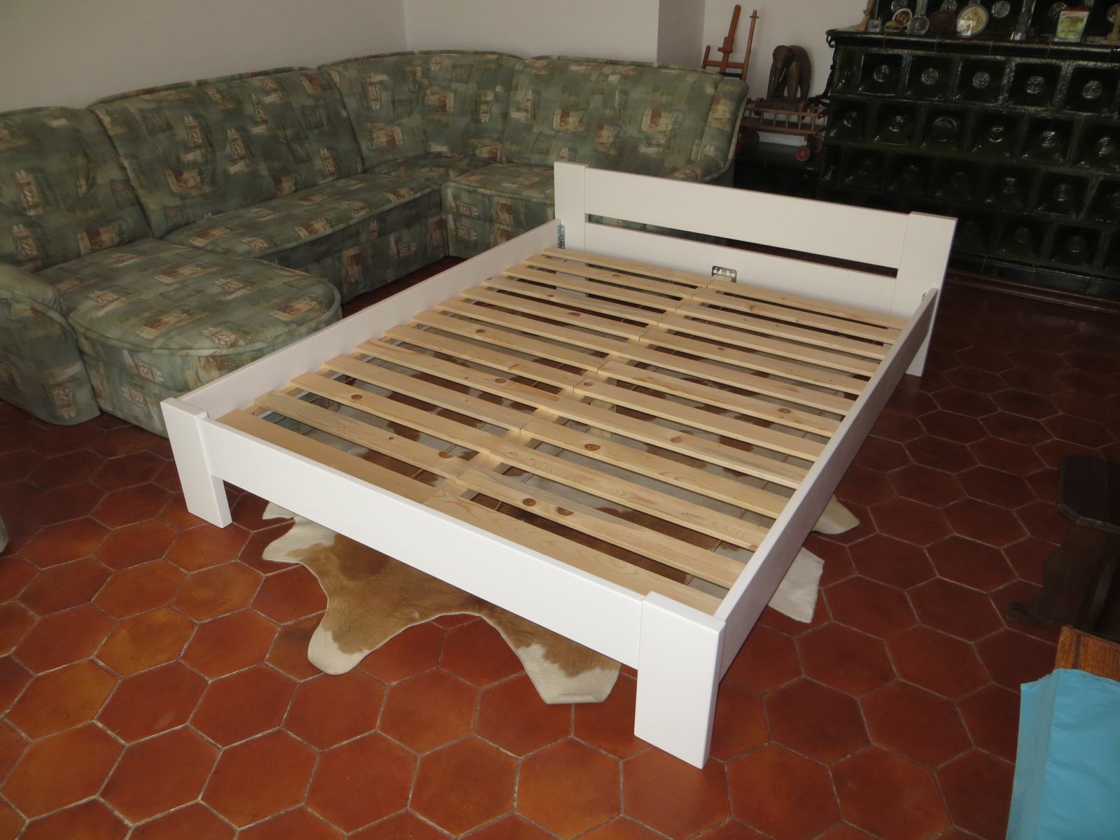 POSTELJA 140x200, masivni les