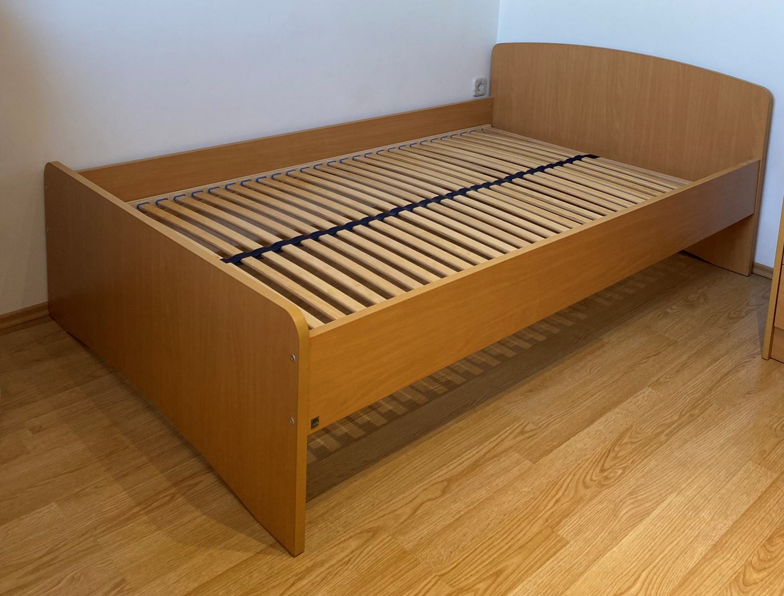 Postelja Alples 120x200