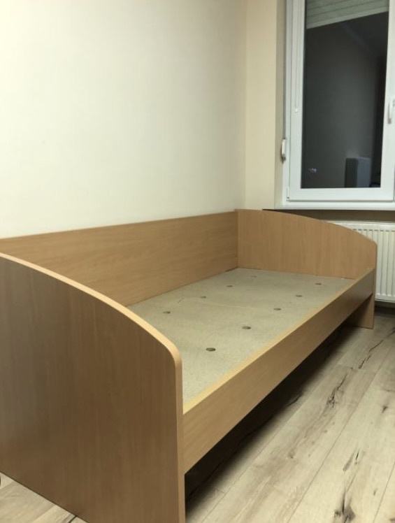 Postelja Alples 200x90