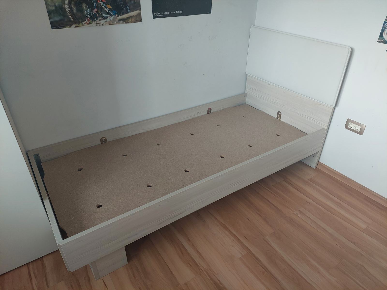 Postelja Alples Center ali express 200x90