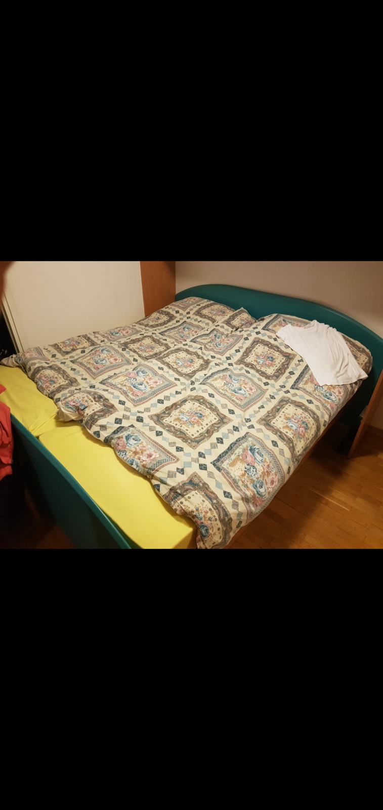 Prodam odlično ohranjeno posteljo