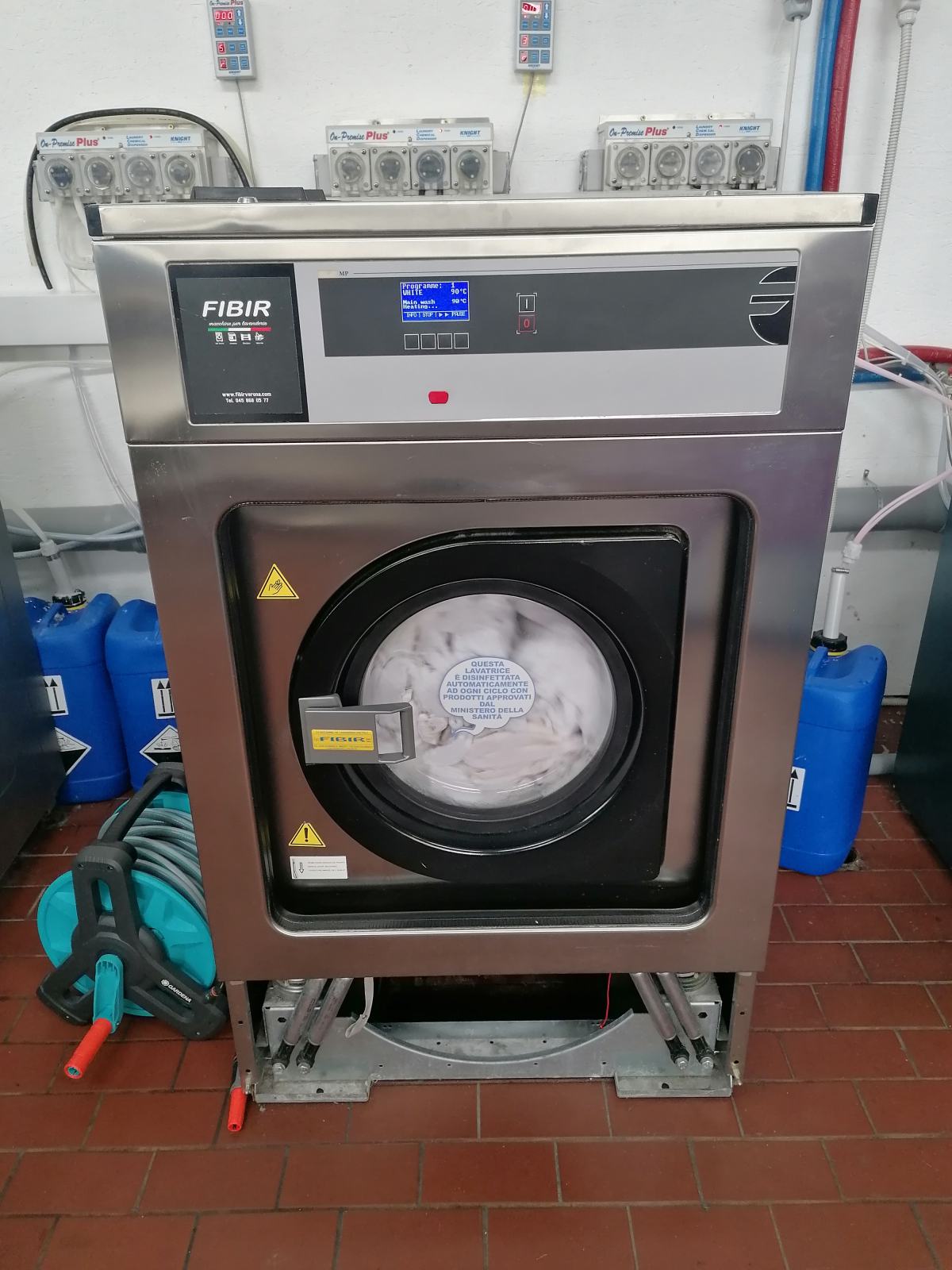 profesionalni industrijski pralni stroj 15kg znamke Fibir-Verona