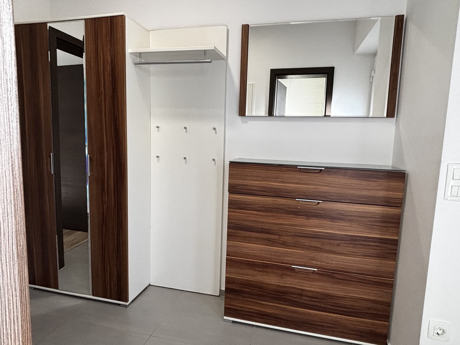 Pohištvo za predsobo