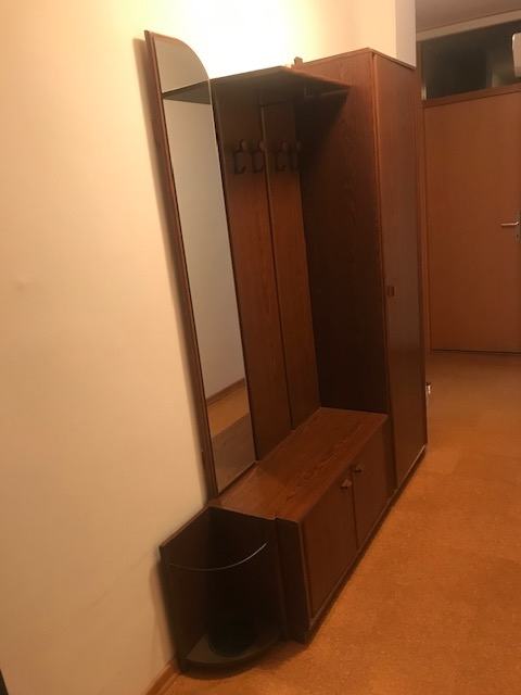 Prodam rabljen predsobni garderobni komplet Alples