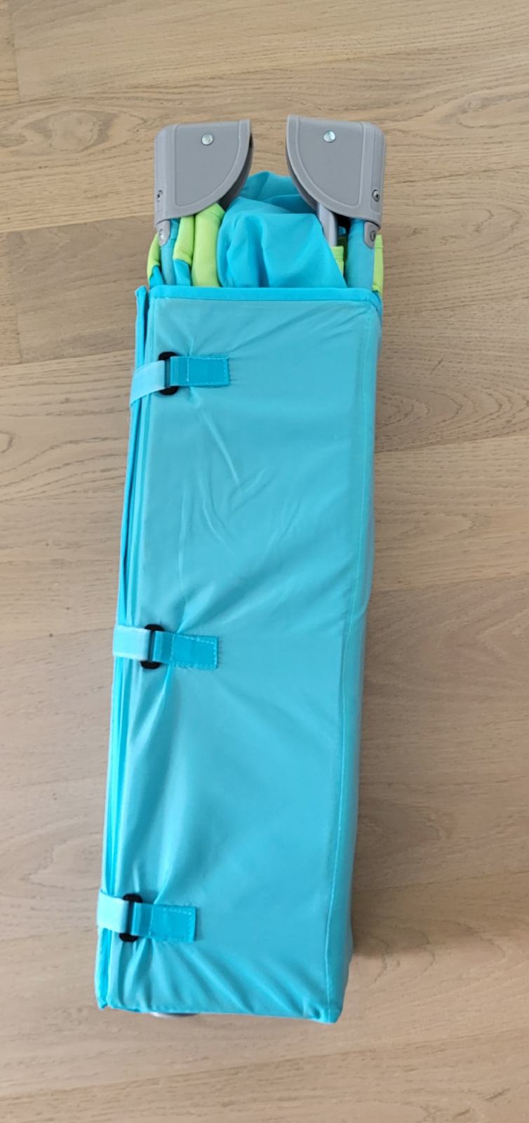 Otroška prenosna posteljica