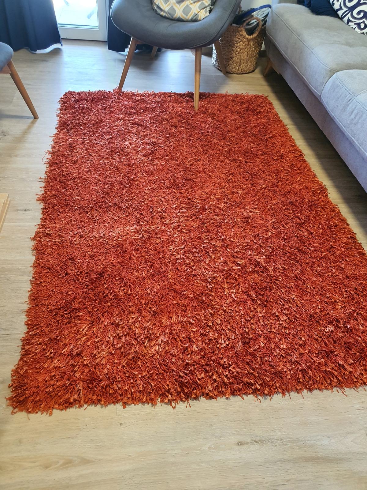 Oranžna kosmata preproga / tepih 125 x 185