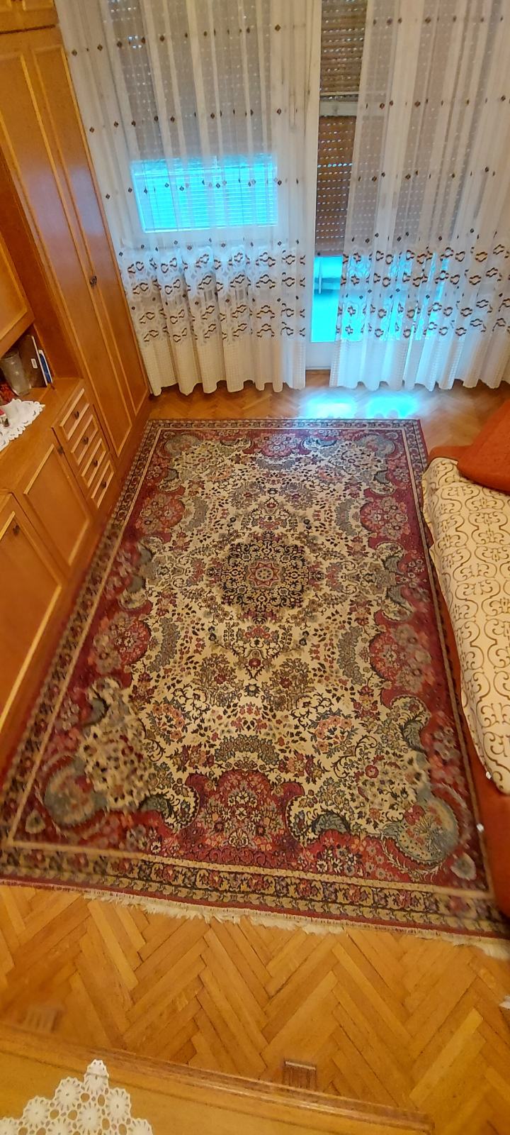 Preproga 200x300cm prodam. 041 756-043