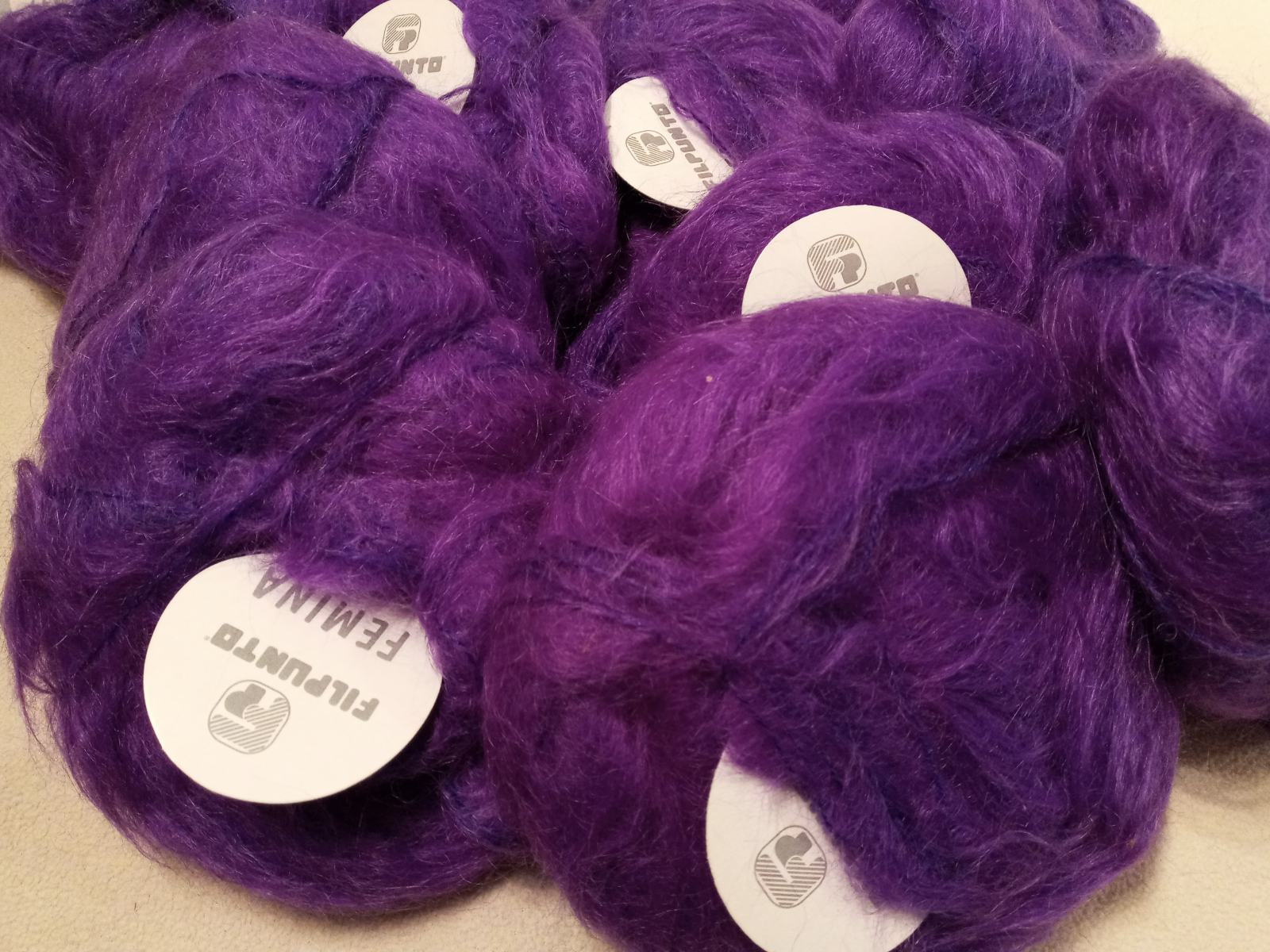 Mohair / moher, volna, preja za pletenje Femina Filpunto vijola