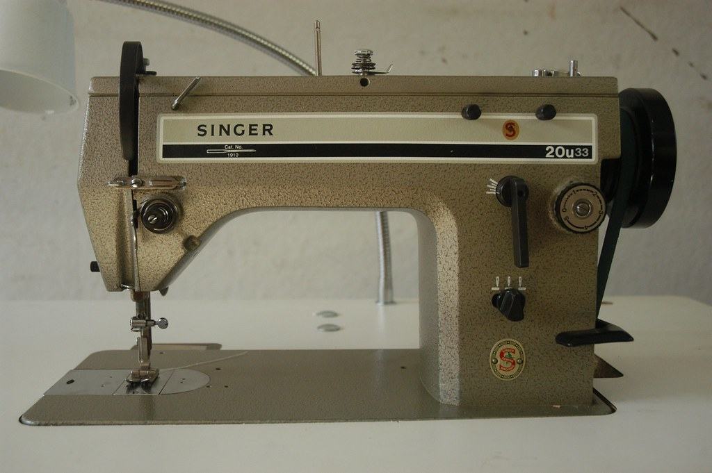 Singer 20 u 33 in Elna pro overlock