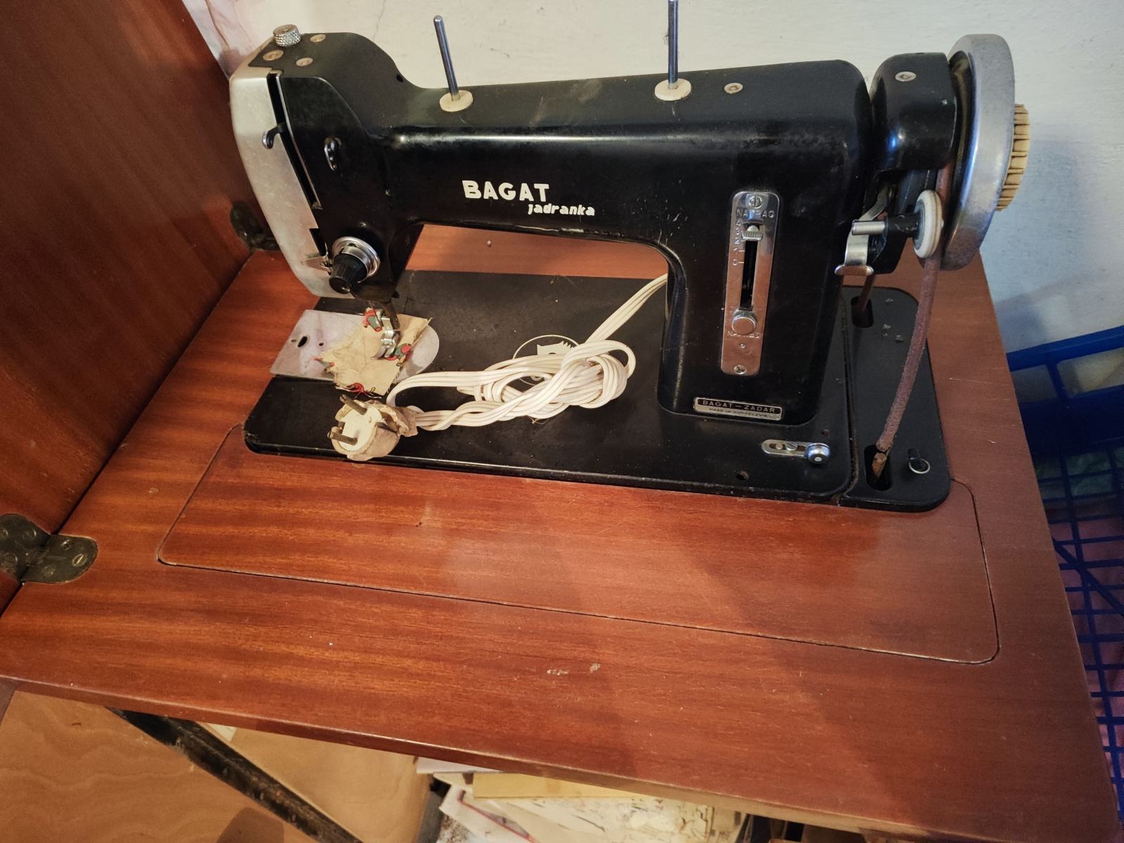 Šivalni stroj Bagat