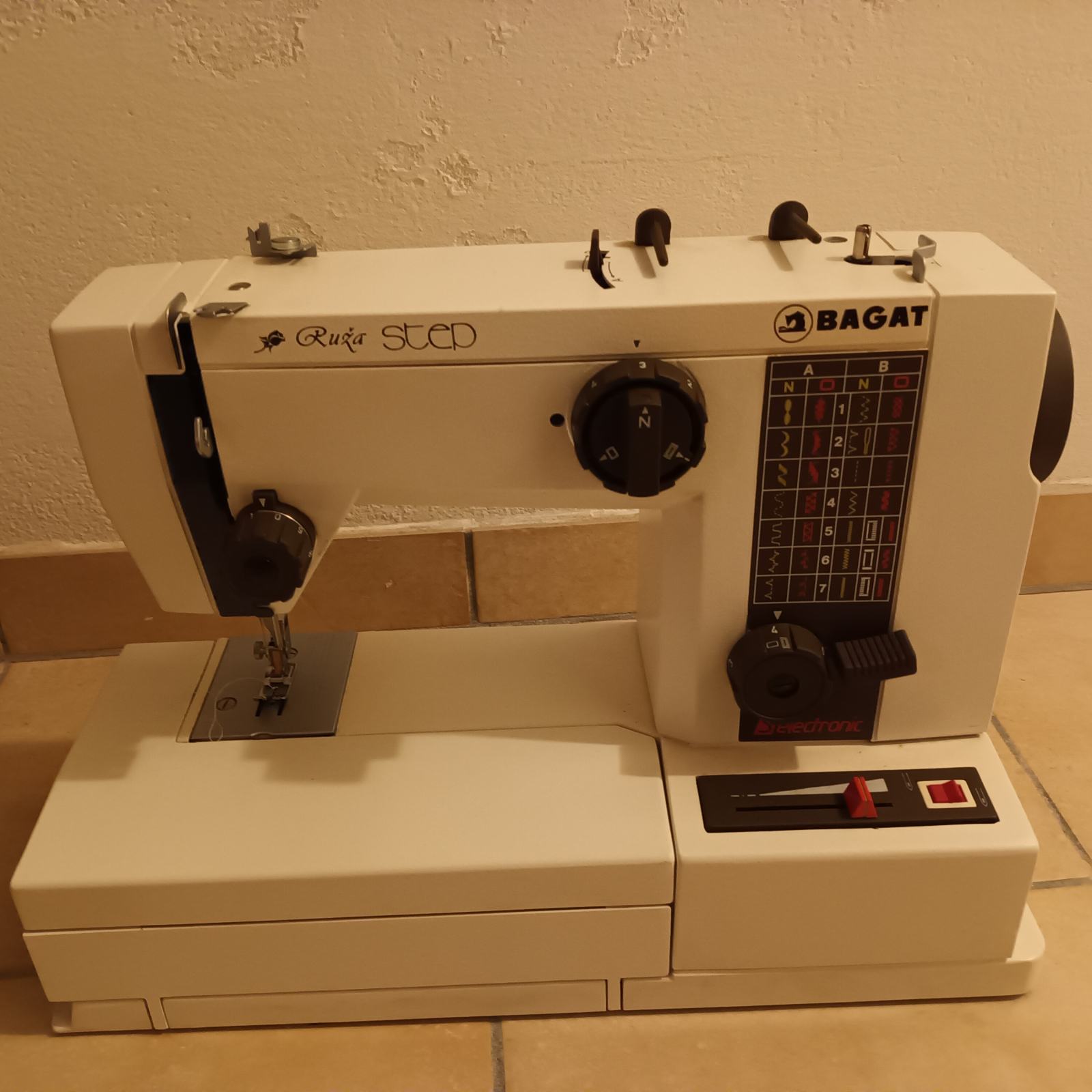 ŠIVALNI STROJ BAHAT RUŽA STEP