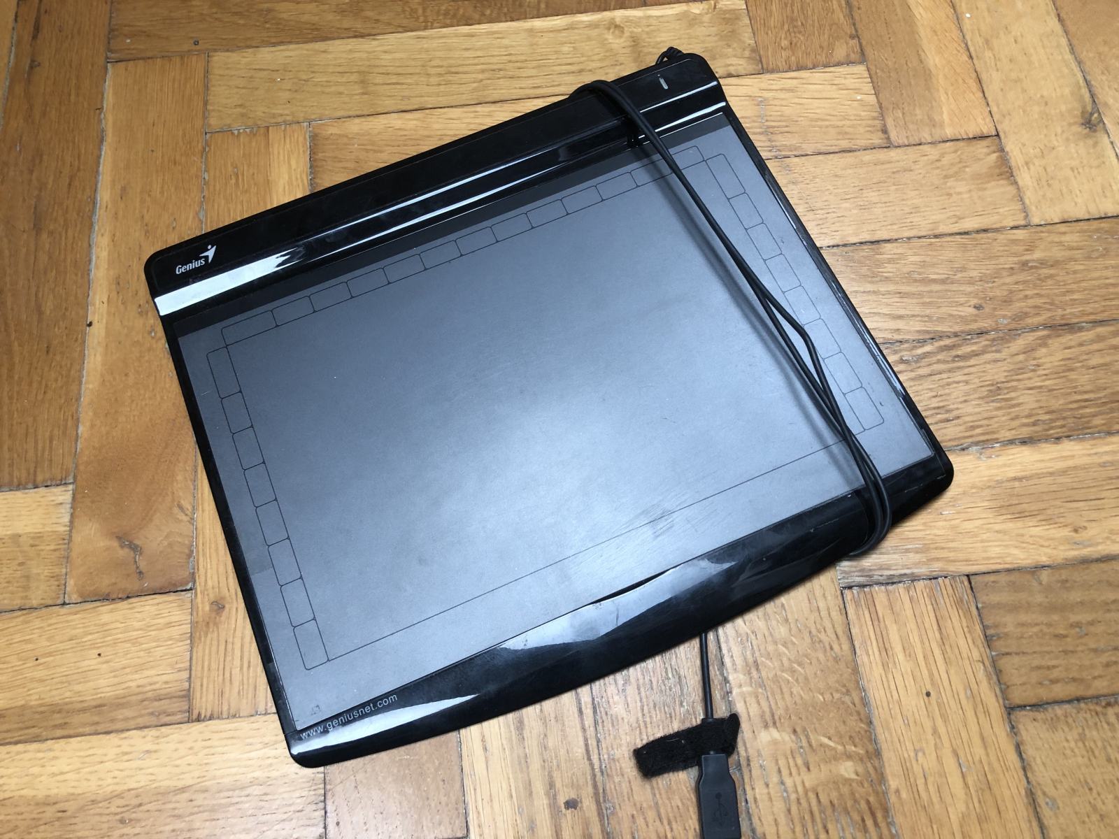 Genius grafična tablica G-Pen F610