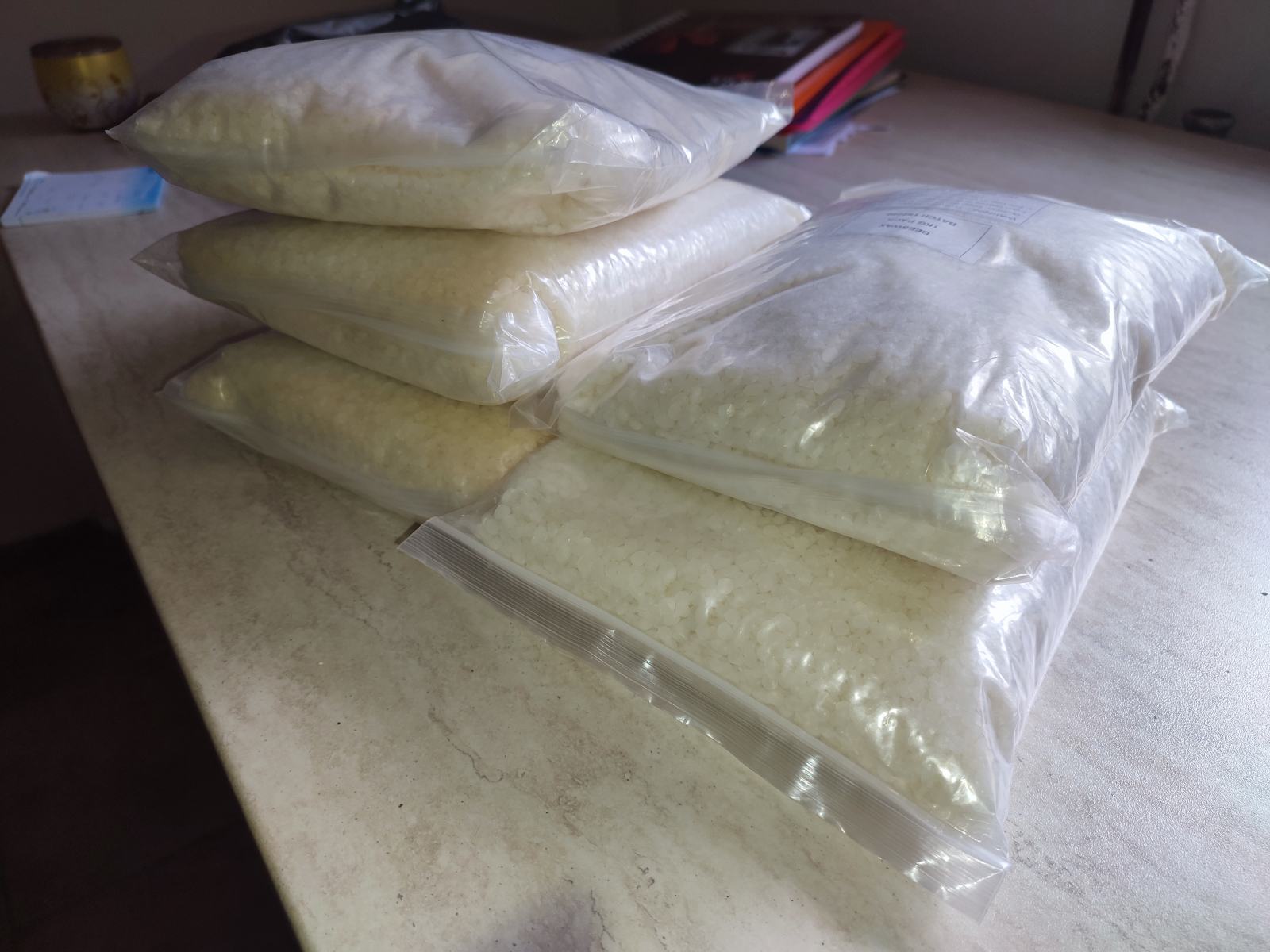 Čebelji vosek beljen, v granulah, 5kg