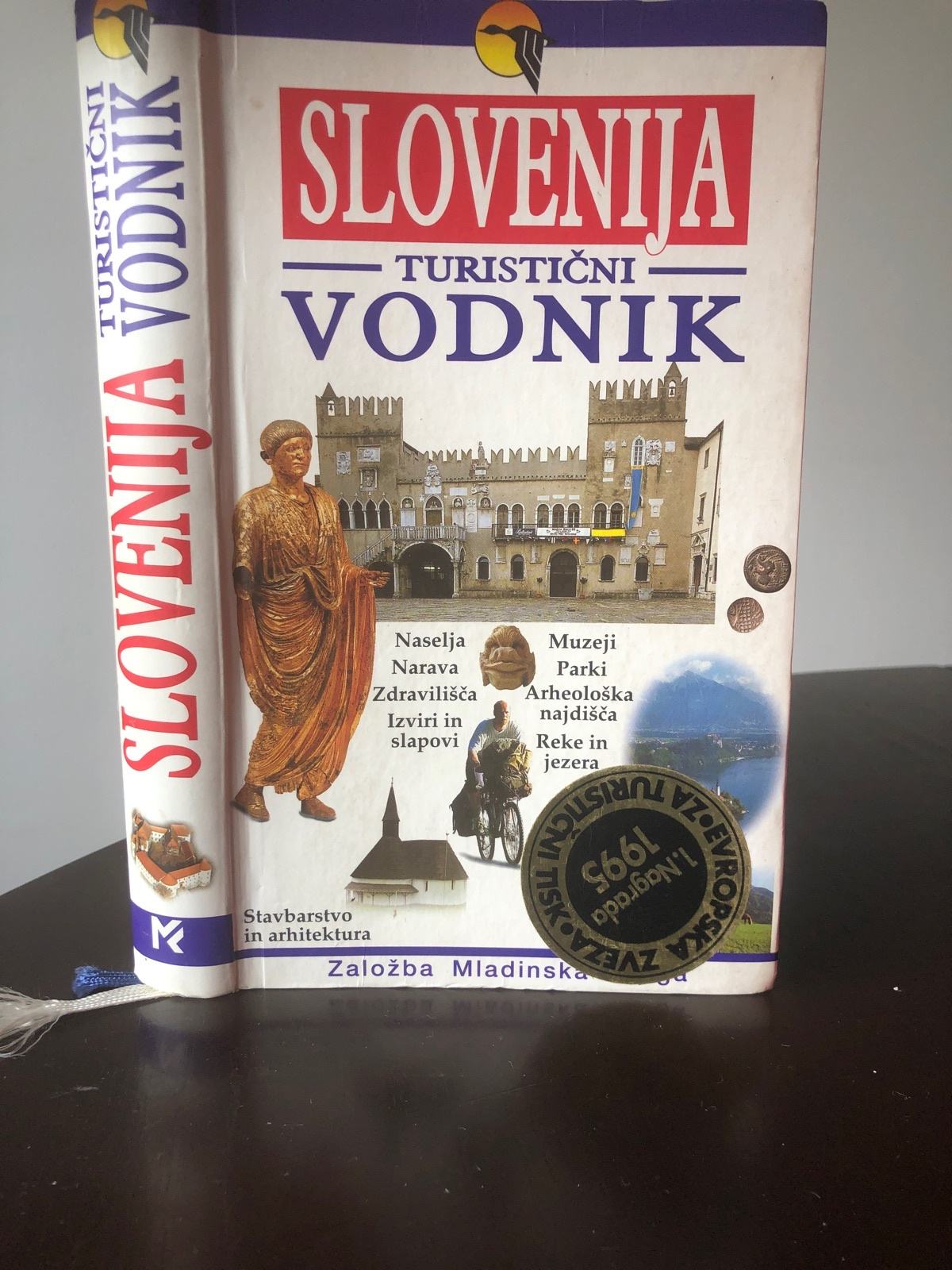 Knjiga Slovenija Turistični vodnik