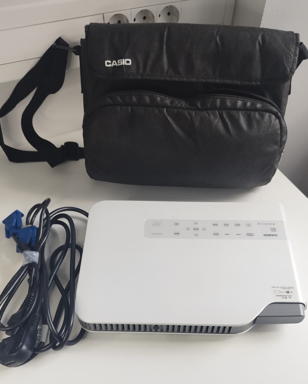 Projektor Casio XJ-A246