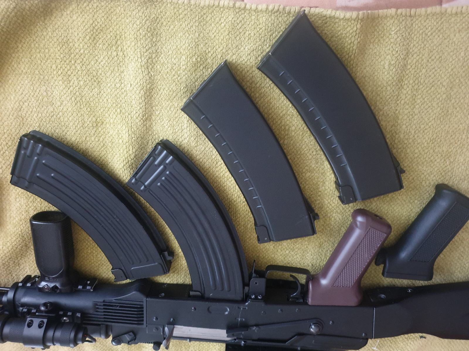 AK 105