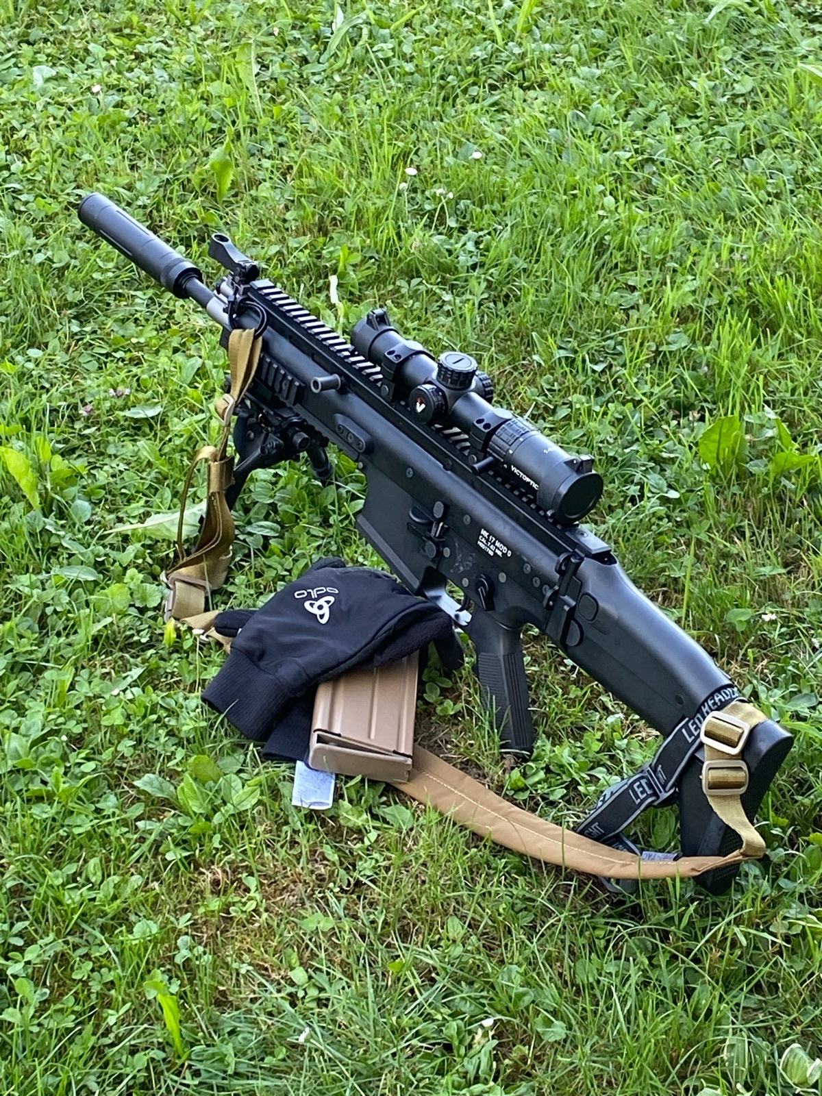 WE SCAR-H gbbr ( gas blowback ) puška